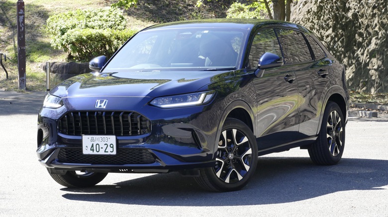 【ホンダZR-V試乗】乗るほどにその良さがわかる“ジワるクルマ”（島崎七生人の半年後の通信簿）（カルモマガジン） | 自動車情報・ニュース - carview!