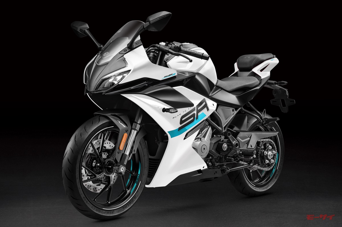 中国CFMOTOの250ccスーパースポーツ【250SR-S】が約67万円で2月1日発売（モーサイ） | 自動車情報・ニュース - carview!