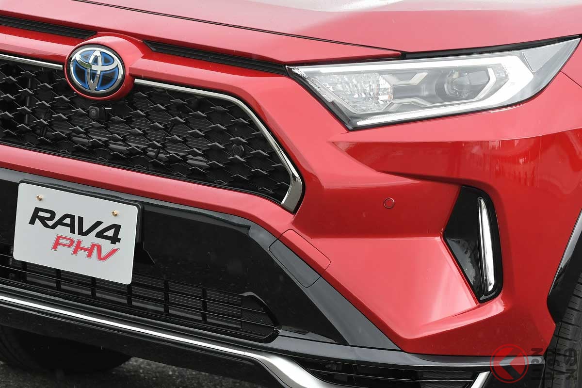 とにかくカッコいい！ トヨタ「ワイルドSUV」が一躍人気車に！ 一度は姿を消した「RAV4」が再注目されるワケ（くるまのニュース） | 自動車情報・ニュース - carview!