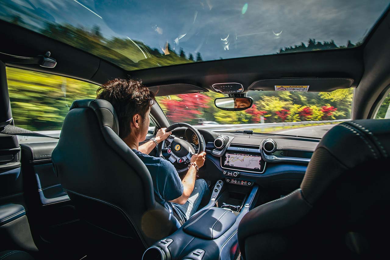 フェラーリ GTC4ルッソ、4WD・4シーターを採用した異端モデルの実用性とは？【Playback GENROQ 2017】（GENROQ Web） | 自動車情報・ニュース - carview!