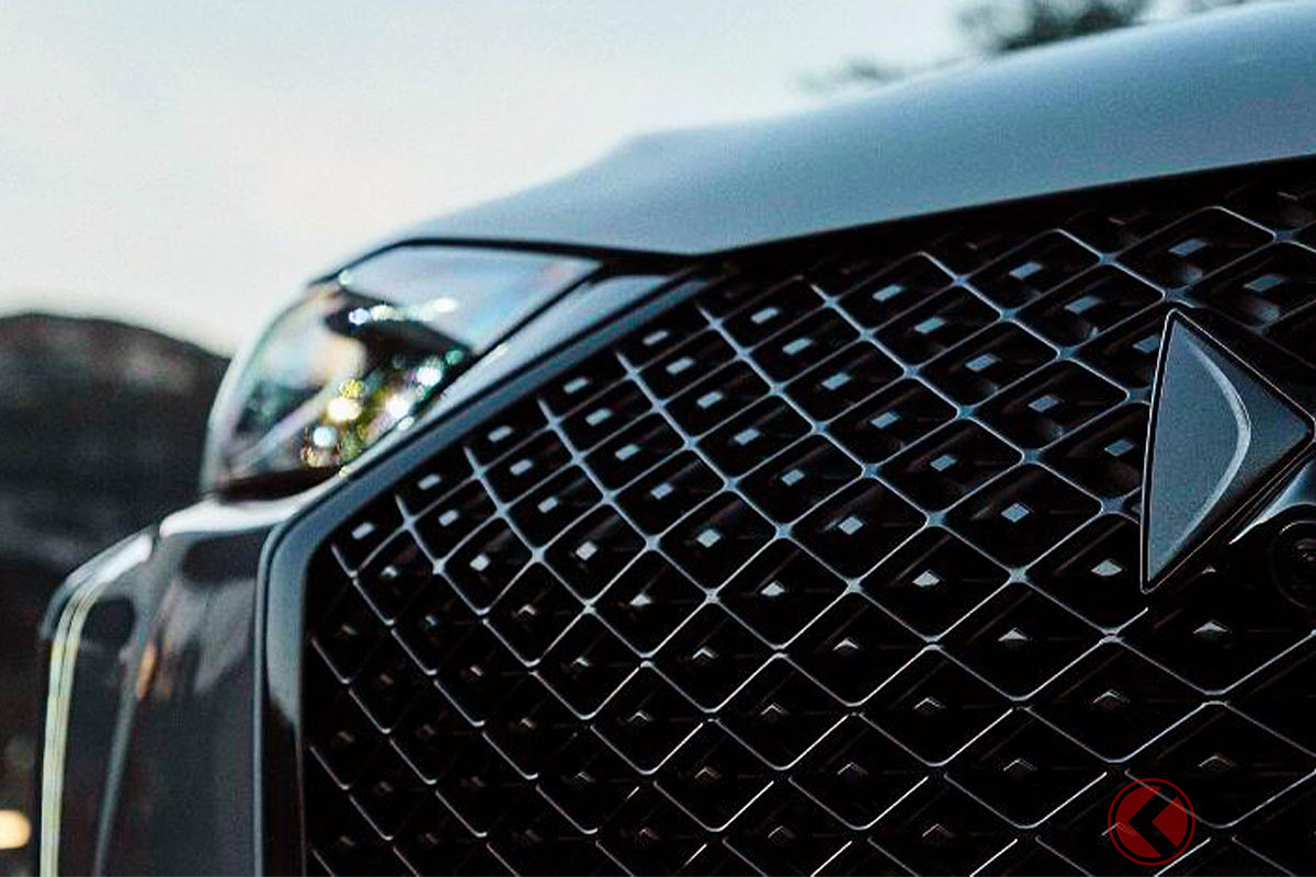 「艶消し塗装」がカッコいい！ 全長4.1mの「小さな高級車」登場！ パワフルなエンジン搭載の「新型コンパクトSUV」の反響とは（くるまのニュース） | 自動車情報・ニュース - carview!