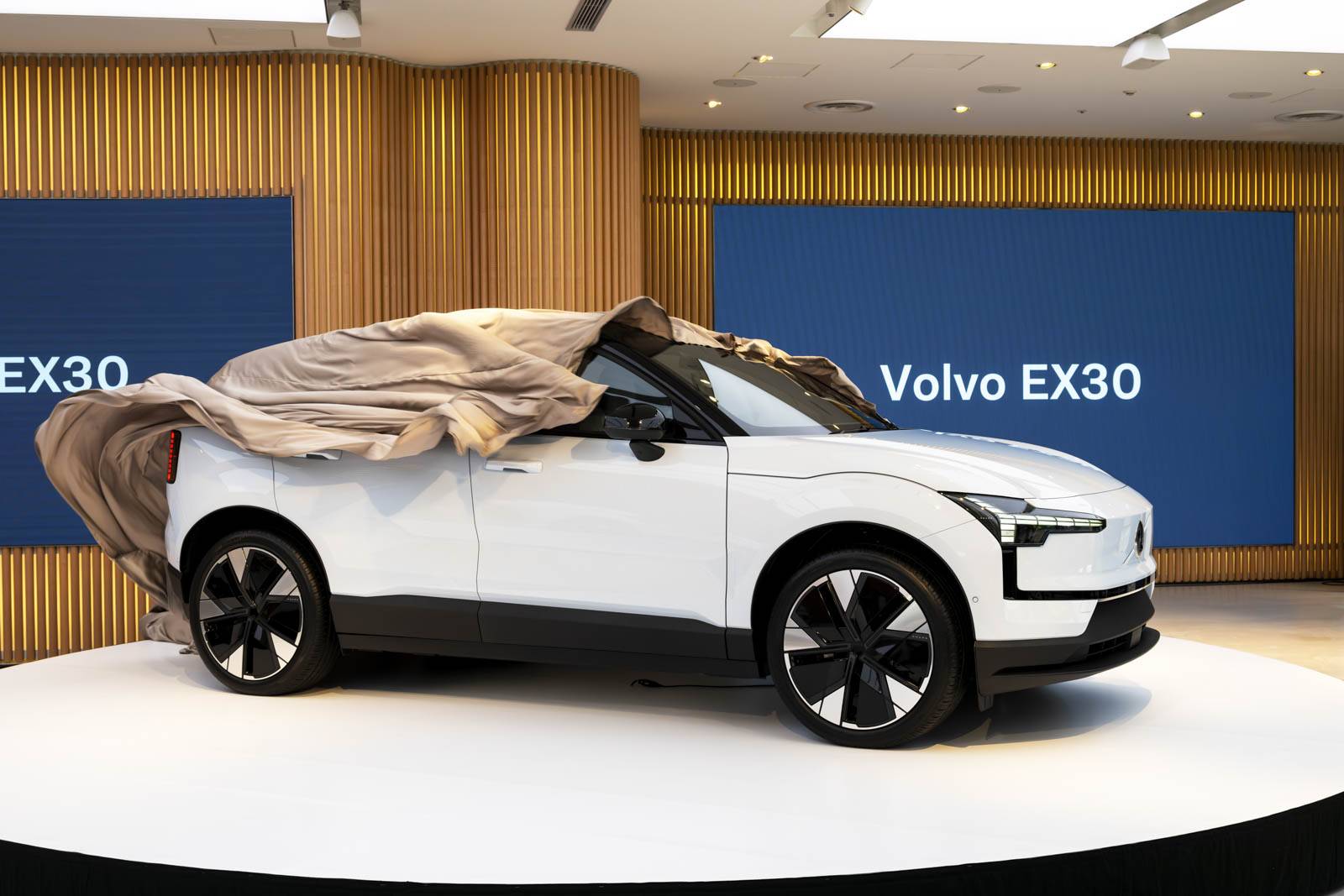 ボルボEX30がついに上陸！日本を意識したコンパクト・モデルへの思いをプロダクト責任者に訊く（THE EV TIMES） | 自動車情報・ニュース - carview!