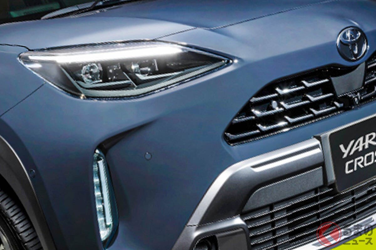 約200万円！ トヨタ「新“コンパクト”SUV」がスゴイ！ 全長4.2m級＆1リッターで約20km走れる「大人気モデル」！ 最安価な「ヤリスクロス“X”」何が変わった？（くるまのニュース ...