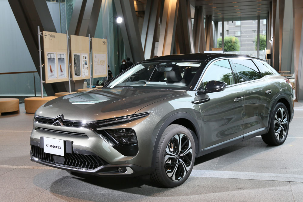 シトロエンC5 Xは、セダン/ワゴン/SUVのいいとこ取り？ 価格/サイズ/内装を解説 10/1発売（AUTOCAR JAPAN） | 自動車情報・ニュース - carview!