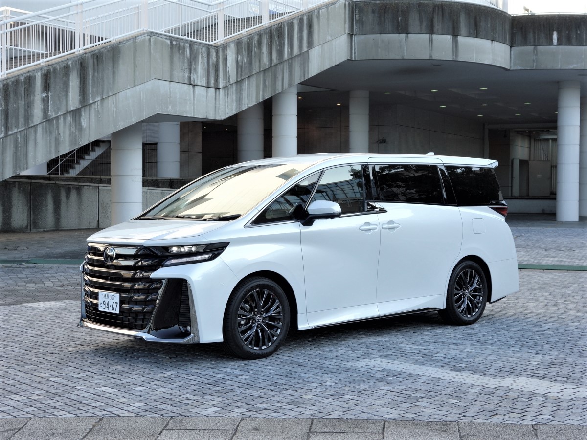 これまでにないドライバーズカーとして生まれ変わったトヨタの新型「ヴェルファイア」（@DIME） | 自動車情報・ニュース - carview!