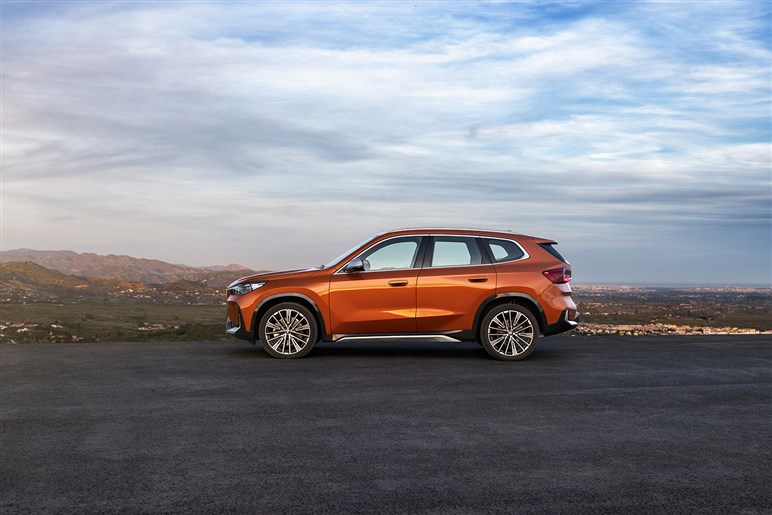 BMW最小SUV「X1」に新グレード追加！ 1.5Lの“sDrive18i”は最安の540万円（carview!） | 自動車情報サイト【新車・中古車】 - carview!