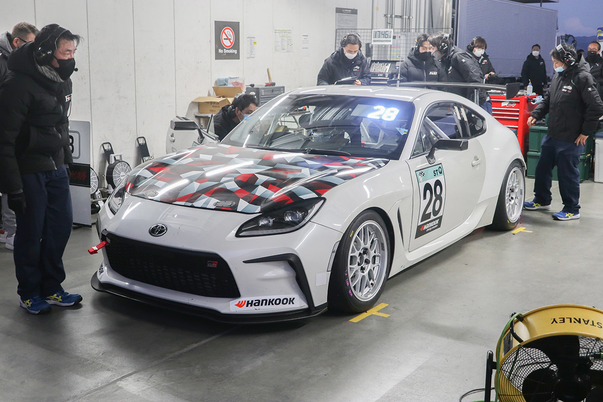 今年はさらに“観るレース”としての魅力がアップ！ 「GR86&BRZ」「MAZDA2」「トヨタ・カローラ」のメーカー系チームに注目【スーパー耐久2022】（Auto Messe Web ...