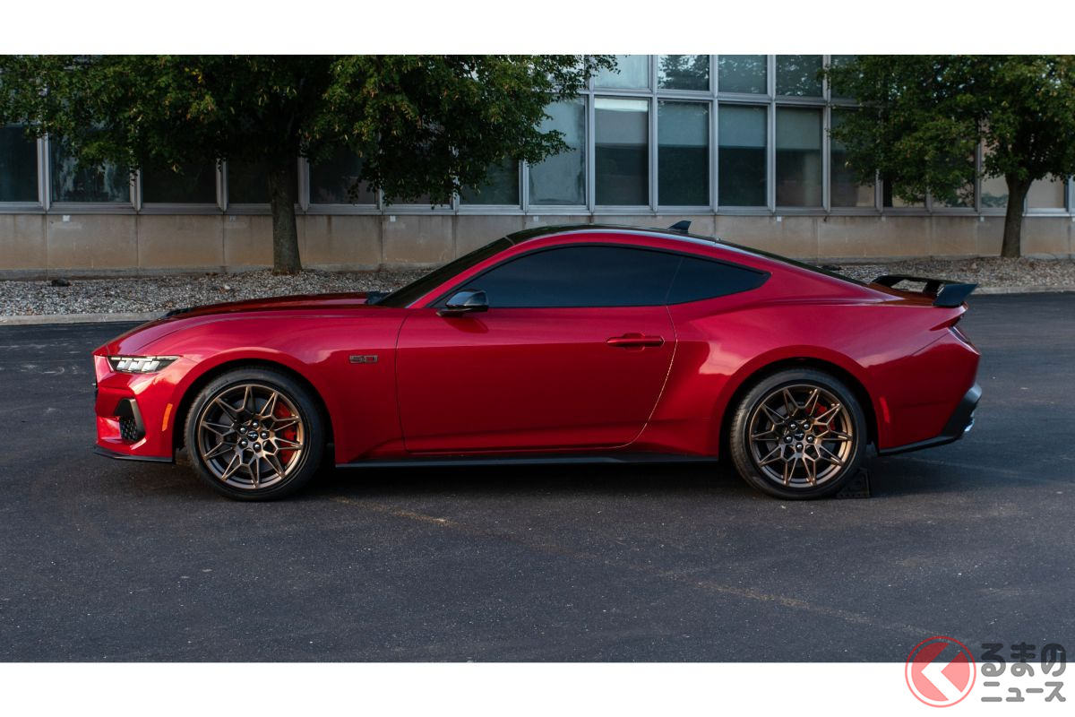 いよいよ最期!? V8+MTの設定あり！ 「世界一売れた」スポーツカー「マスタング」新型モデルが米で世界初公開！ 「特別」なサイドブレーキでドリフトも自在か!?（くるまのニュース） | 自動車 ...