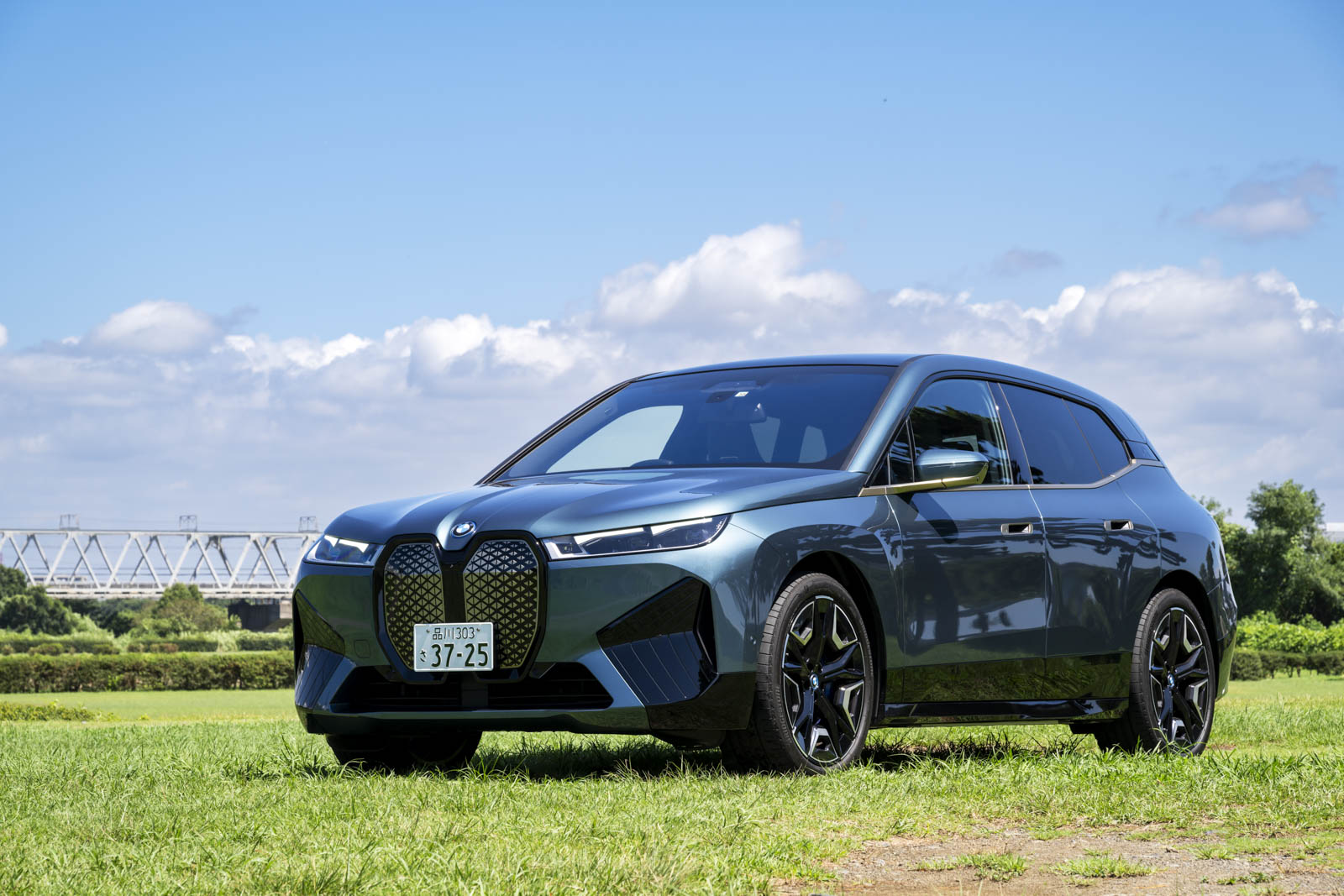 100％電気自動車「iX」がBMWの未来を切り拓く [BMW iX試乗記]（THE EV TIMES） | 自動車情報・ニュース - carview!