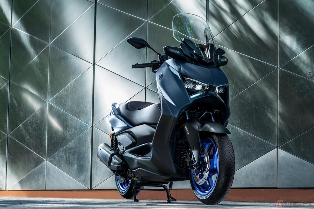 ヤマハ「XMAX 300」6年ぶりにモデルチェンジした新型登場 日本へは250ccモデルを2023年夏以降に導入【EICMA2022事前情報】（バイクのニュース ） | 自動車情報・ニュース ...