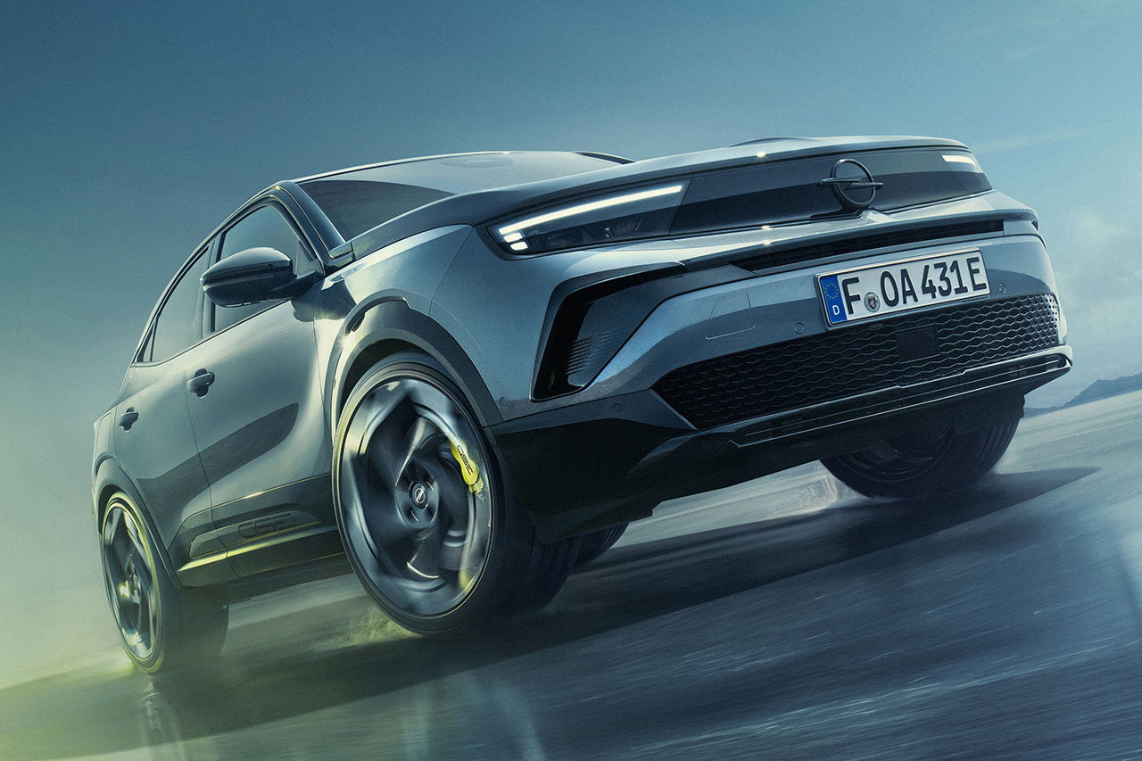 オペル史上最速EV「モッカGSE」欧州で発表。ラリーの魂を宿す280馬力の電動ホットハッチ、その詳細に迫る（LEVOLANT） | 自動車情報・ニュース - carview!