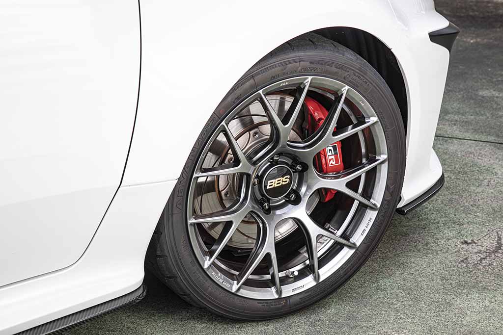 【BBS RE-V7】オールジャパン体制のホットハッチ その決め手は、BBS の”伝統と革新”（LE VOLANT CARSMEET WEB） | 自動車情報・ニュース - carview!