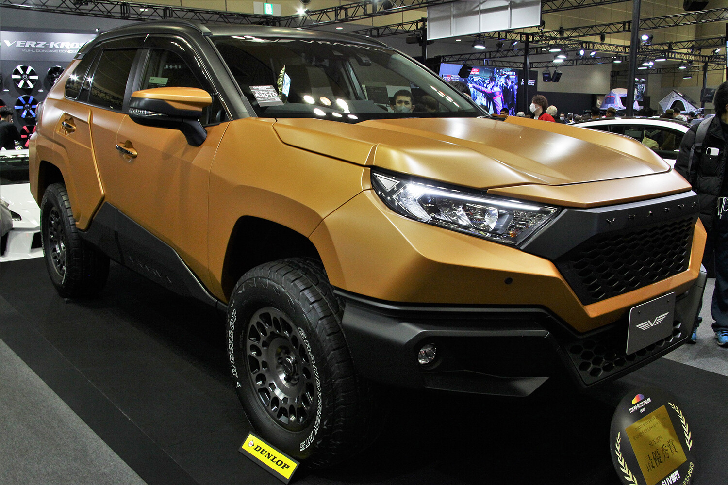 サイバー感溢れるRAV4を発見！ KUHLが作った「MARS」に未来のSUVを見た（WEB CARTOP） | 自動車情報・ニュース - carview!