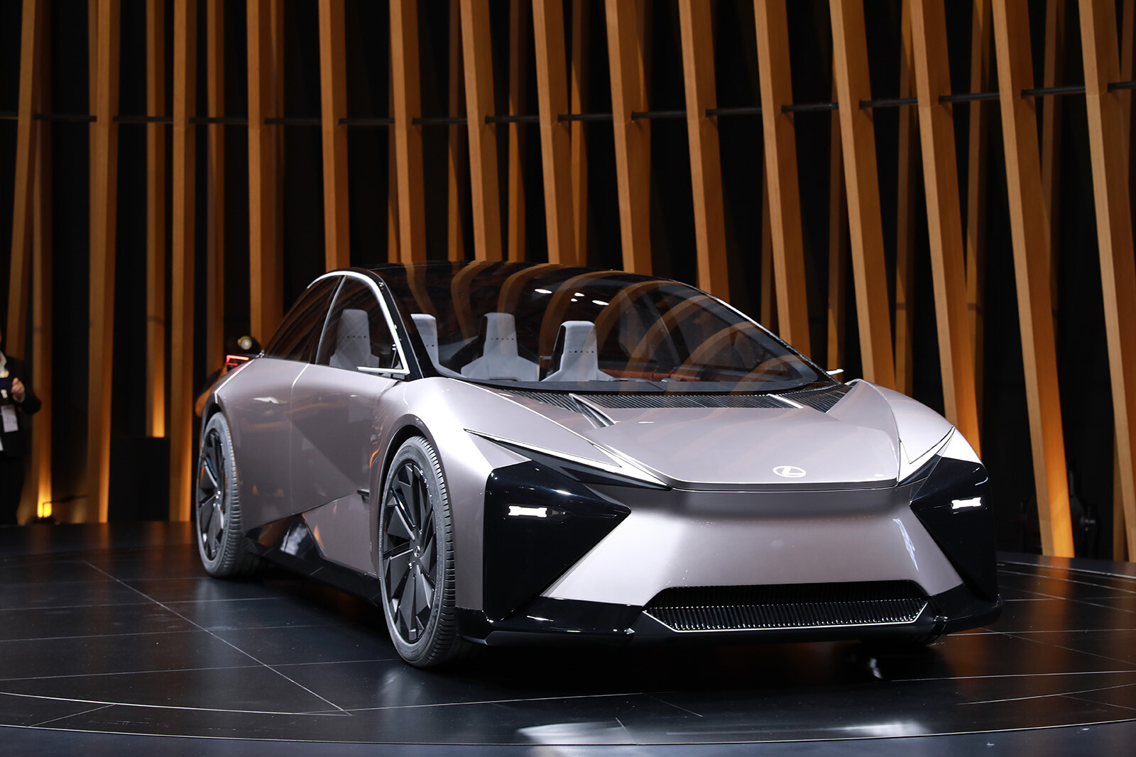 EVの常識を打ち破れ。レクサスが新たな電気自動車のコンセプトカー「LF-ZC」と「LF-ZL」を初披露（THE EV TIMES） | 自動車情報・ニュース - carview!