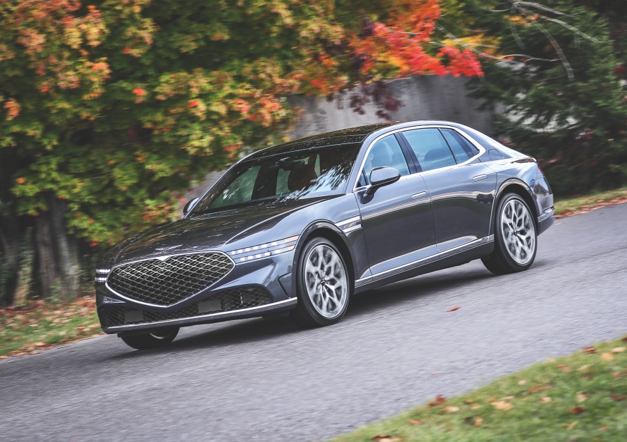 後席はロールス・ロイス級の広さ ジェネシスG90へ試乗 独ブランドとのギャップが見える 後編（AUTOCAR JAPAN） | 自動車情報・ニュース - carview!