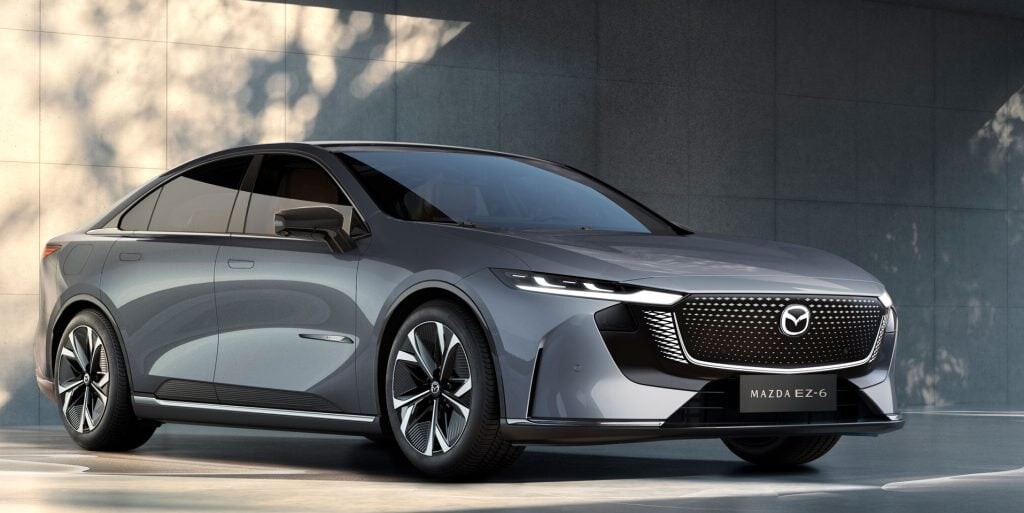 マツダ 新型EV「EZ-6」＆「アラタ」世界初公開！EZ-6は約600キロの航続距離（グーネット） | 自動車情報・ニュース - carview!