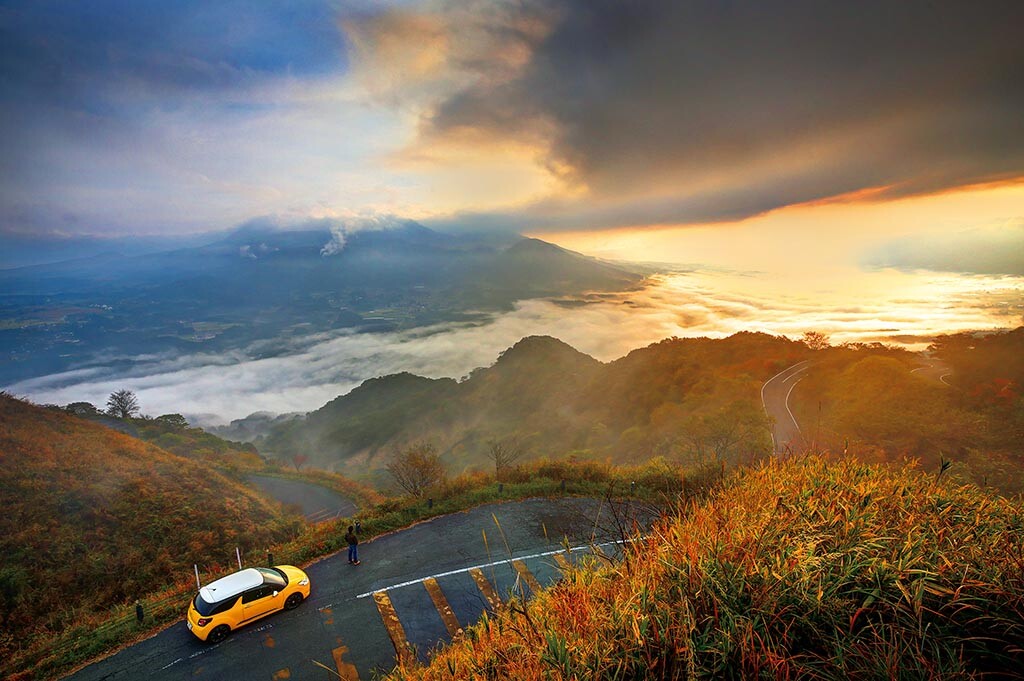 阿蘇五岳から外輪山の連なりまで一望にすることができる絶景の峠（熊本県 俵山峠）【雲海ドライブ＆スポット Route 84】（le Volant