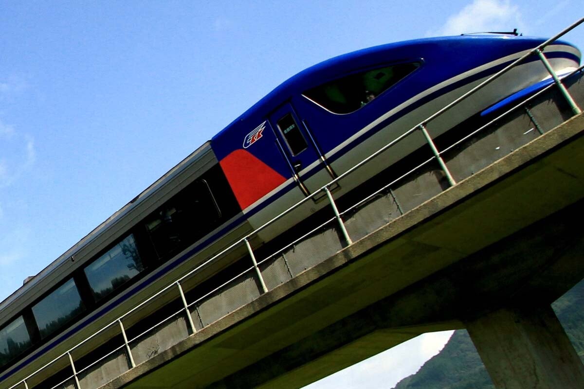 ローカル線の奇跡？ 「通過特急」で稼ぐ黒字鉄道――30年目の“曲がり角”を考える（Merkmal）(ヘッドライン) | 自動車情報・ニュース - carview!