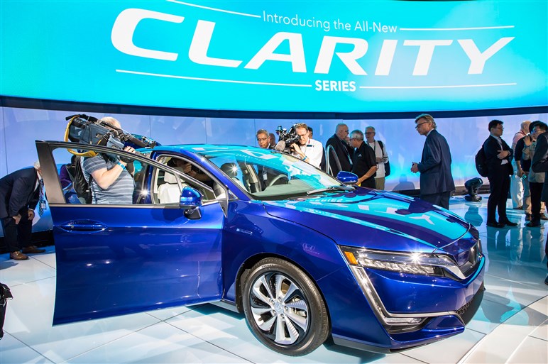 ホンダの「クラリティ フューエルセル」は、FCV・EV・PHEVの3兄弟だった（carview!） | 自動車情報サイト【新車・中古車】 - carview!