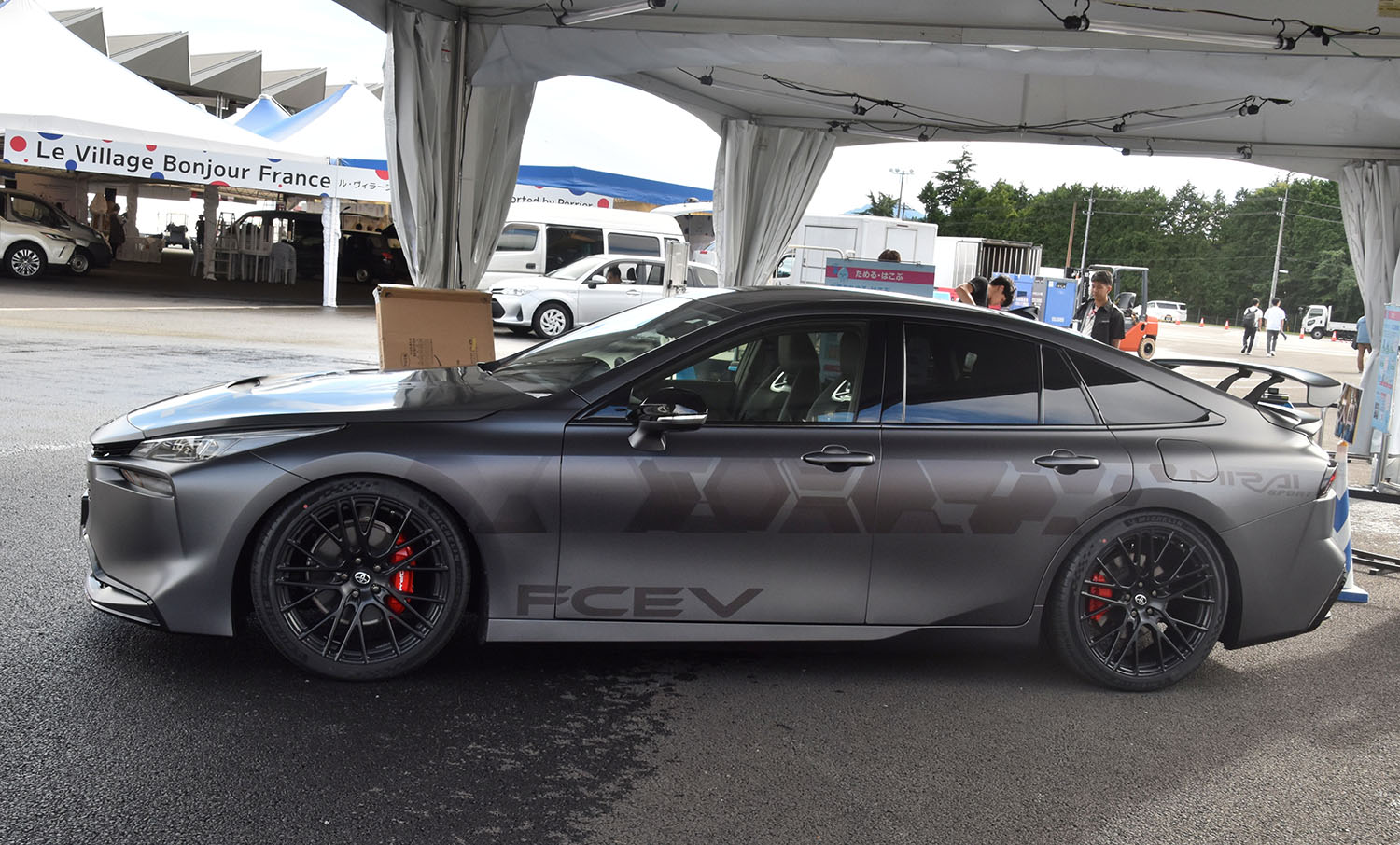 FCEVがスポーツしたっていいじゃないか！ MIRAI SPORT CONCEPTの2号車の展示で高まる市販化への期待（WEB CARTOP） | 自動車情報・ニュース - carview!