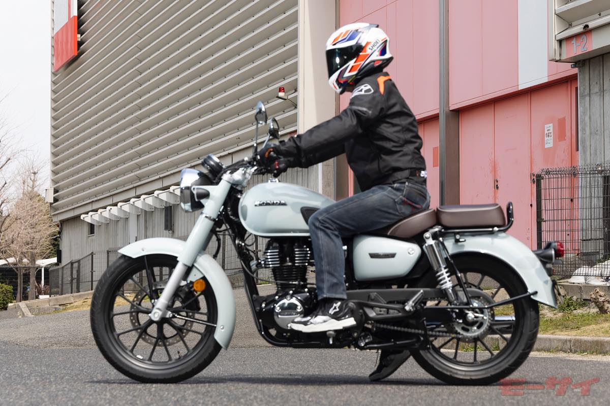 【ホンダGB350C】を速攻お触り＆ライポジチェック！「スタンダードとは異なる部分も詳細解説」（モーサイ） | 自動車情報・ニュース - carview!