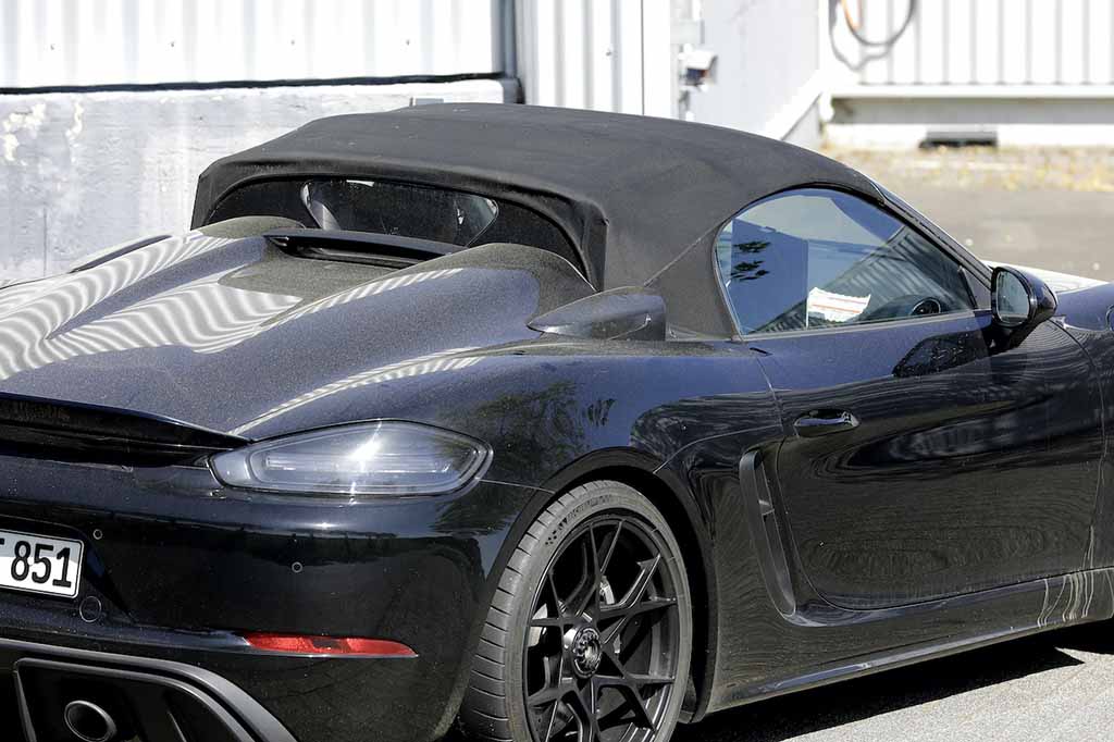 【スクープ】最高出力は500psまでアップ！ 「ポルシェ718ボクスタースパイダーRS」のプロトタイプを激写！（LE VOLANT CARSMEET WEB） | 自動車情報・ニュース ...