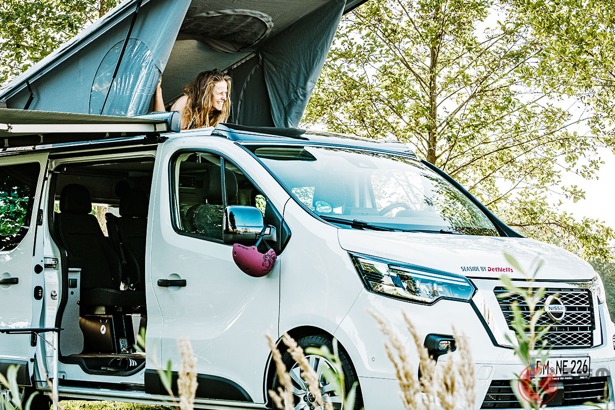 全長5m超え！ 日産「大型“車中泊”ミニバン」実車展示！ 1000万円弱の「4人寝られる」巨大キャンパー!? ドイツイベントに出展（くるまのニュース） | 自動車情報・ニュース - carview!