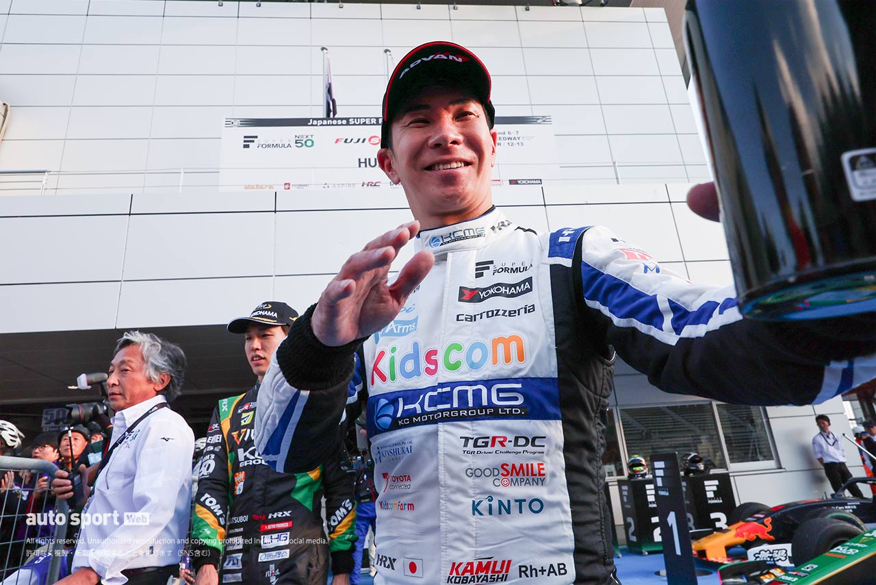 「え？ 抜いちゃった？」小林可夢偉の激走バトルにKCMG関口雄飛コーディネーターも唖然／SF第6戦富士（AUTOSPORT web） | 自動車情報・ニュース - carview!