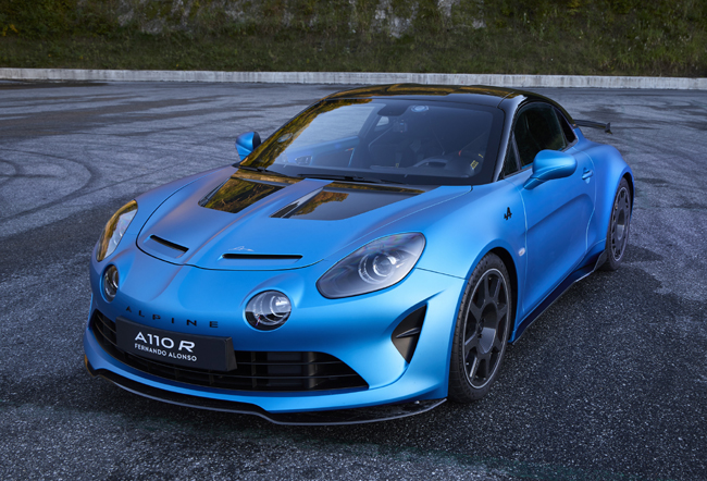 フェルナンド・アロンソ選手の名前を冠した限定車「アルピーヌA110R FERNANDO ALONSO」が日本上陸。販売台数は世界限定32台のうちの1台のみ（カー・アンド・ドライバー ...