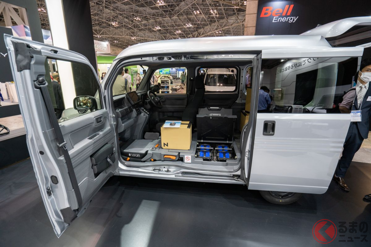 ホンダが新「MEV-VAN」の実車初公開！ 画期的な内装の反響は？ すぐに電池交換で「1日100km超走行」を想定（くるまのニュース） | 自動車情報サイト【新車・中古車】 - carview!