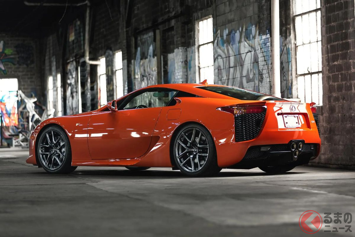 1.2億円のレクサス車が凄い！ オレンジボディが眩しい「極上車」現れる！ 存在感ある「LFA No.354」の特徴は（くるまのニュース） | 自動車情報・ニュース - carview!
