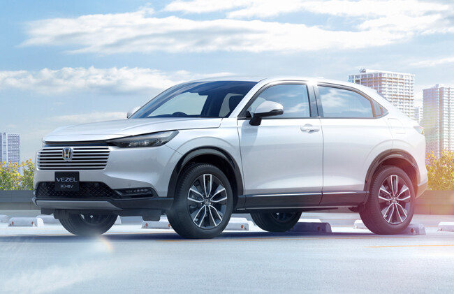 ホンダ・ヴェゼルがマイナーチェンジ。e:HEV Xにアウトドア志向の「HuNTパッケージ」を、e:HEV Zにスタイリッシュな「PLaYパッケージ」を新設定（カー・アンド・ドライバー ...
