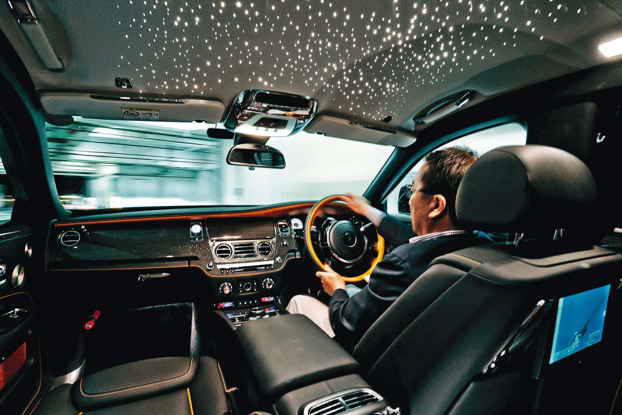 ロールス・ロイスの「ブラック・バッジ」が魅せる世界観：前編【Playback GENROQ 2017】（GENROQ Web） | 自動車情報サイト【新車・中古車】 - carview!