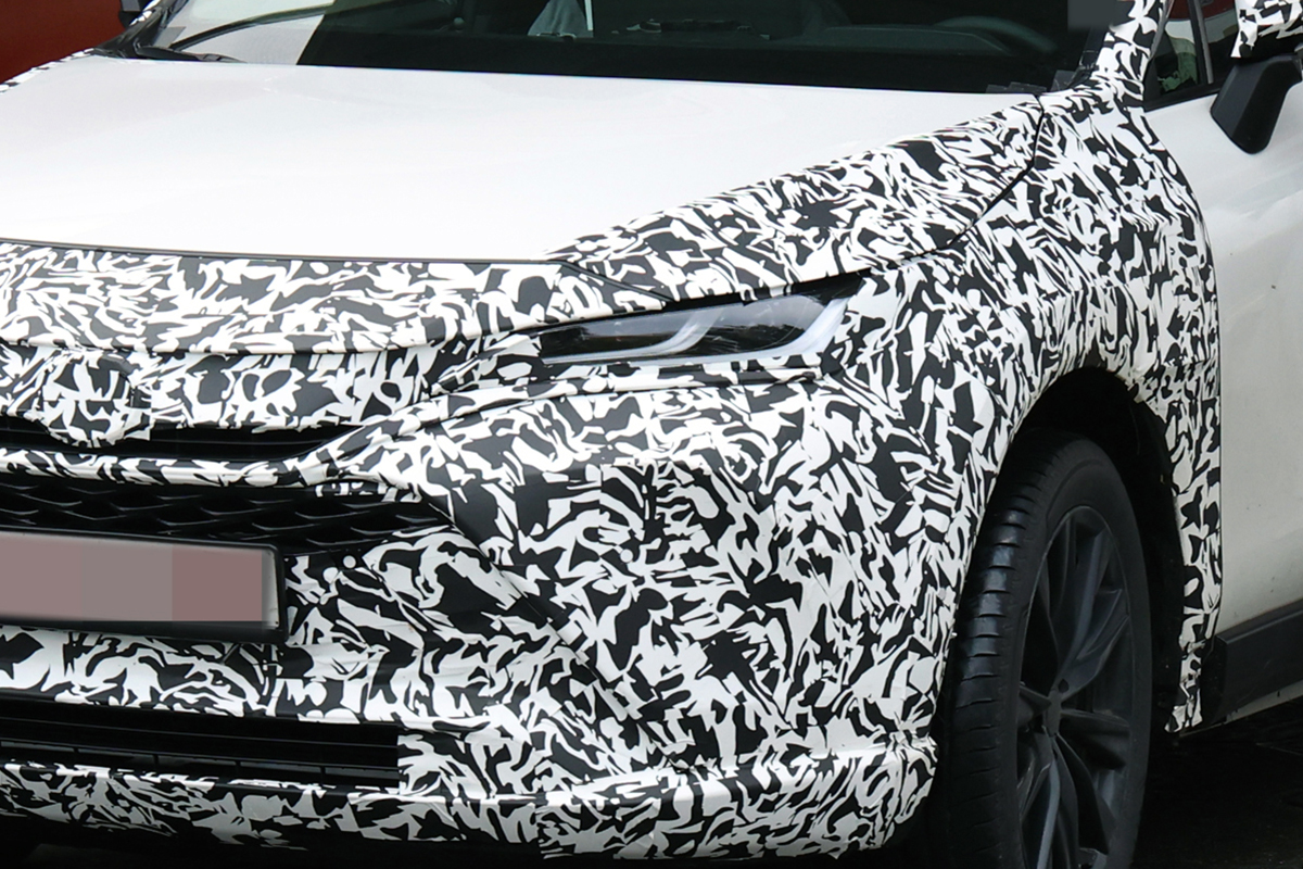 【スクープ】トヨタ次期？「ハリアー」ついに姿を現す！ 新開発1.5L直4ターボ搭載で燃費も走りも刷新か（carview!）(3ページ目) | 自動車情報サイト【新車・中古車】 - carview!