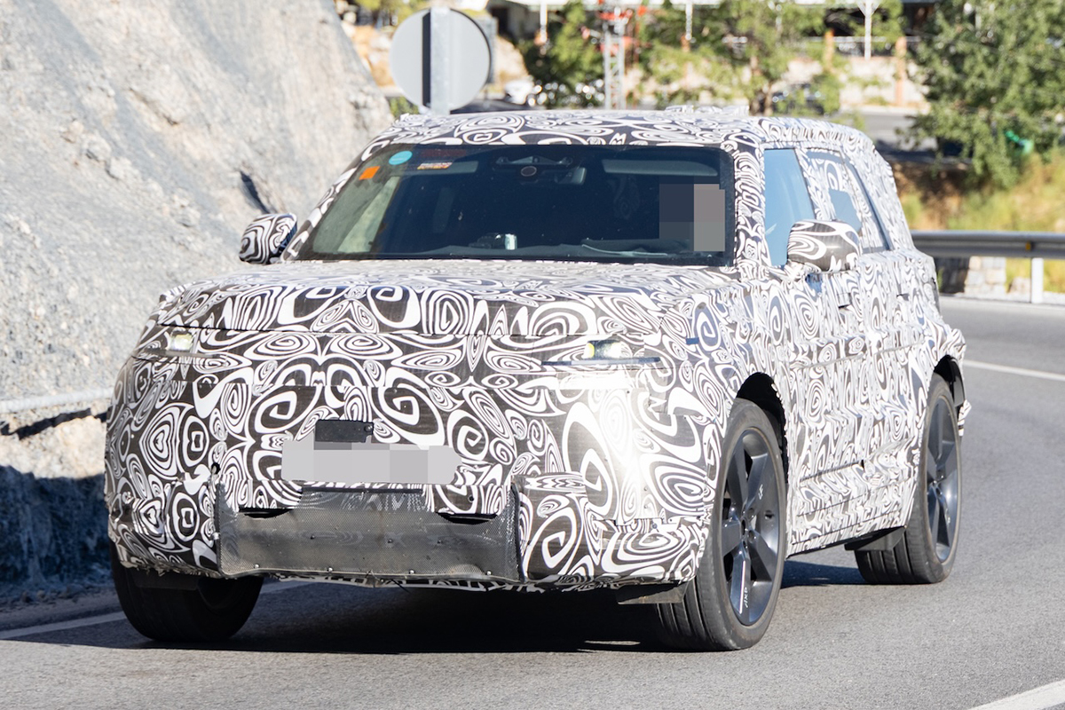 「ベイビーディフェンダー」現る！ 27年発売に向け急ピッチで開発が進むランドローバーファミリーの電動SUVをスクープ（carview!）(2ページ目) | 自動車情報サイト【新車・中古車 ...