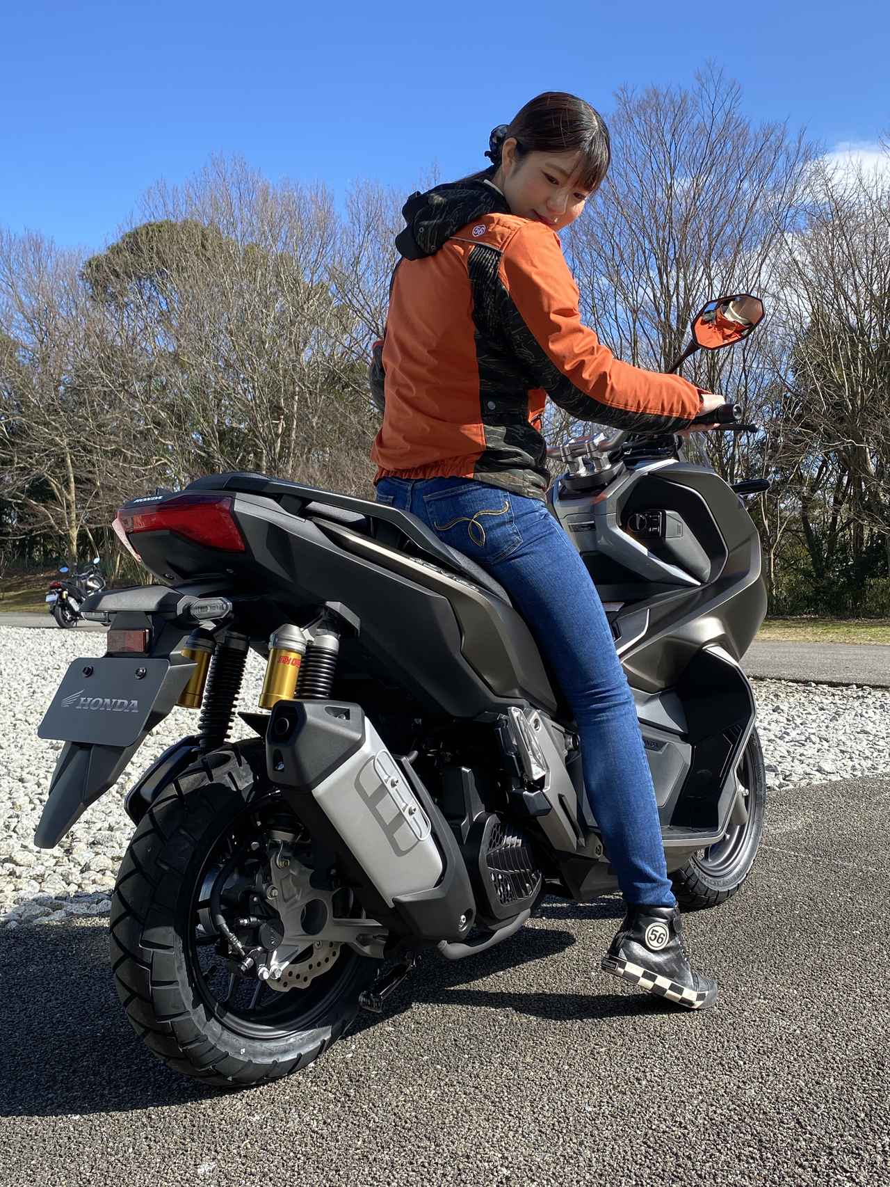 ほぼ月刊「梅本まどかとオートバイ」vol.23 ホンダ ADV150（webオートバイ） | 自動車情報・ニュース - carview!