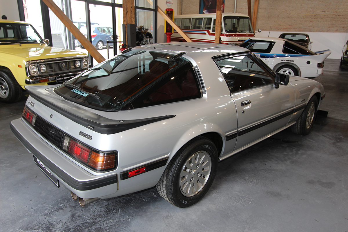 MAZDA RX-7 SA22C「ロータリー・エンジンを世に知らしめた初代モデル」（Auto Messe Web） | 自動車情報サイト【新車・中古車】 - carview!