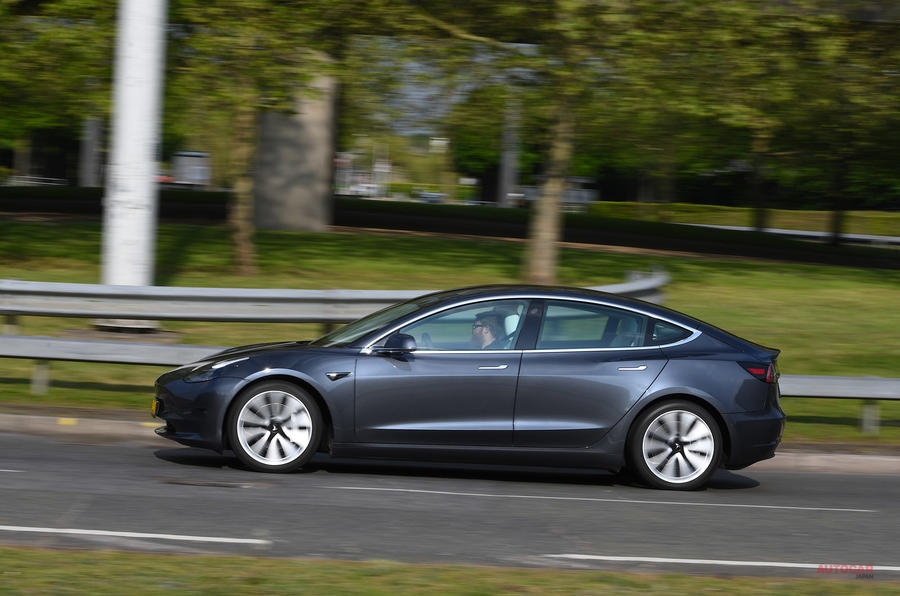 試乗 テスラ・モデル3 ツインモーター 450ps、260km/hの4ドアEV（AUTOCAR JAPAN） | 自動車情報サイト【新車・中古車】 - carview!