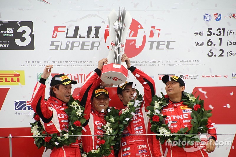 スーパー耐久 富士24時間（決勝詳報）｜王者GTNET GT3 GT-Rが最後までペース崩さず801周を走破、2年連続の総合優勝を果たす（motorsport.com 日本版） | 自動車情報 ...
